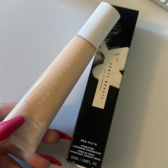 Fenty Beauty | Makeup | Fenty Pro Filtr Hydrating Long Wear Foundation ...